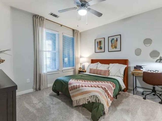 Skyline Trinity 2 Bedroom Apartment for Rent at 1900 N Beckley Ave, Dallas, TX 75208
