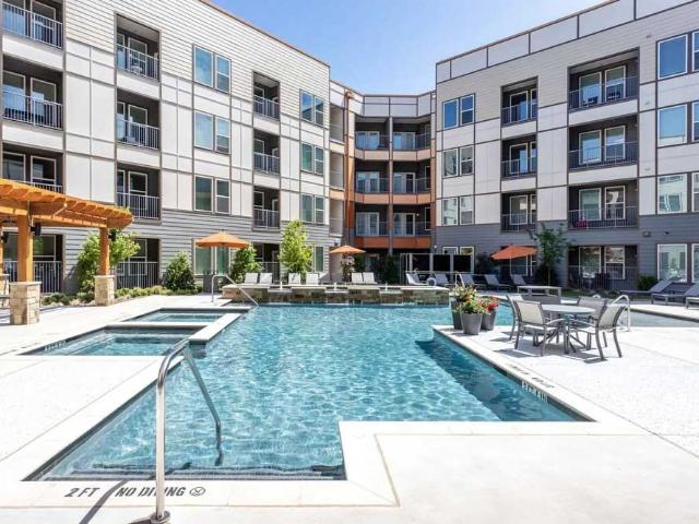 Skyline Trinity 2 Bedroom Apartment for Rent at 1900 N Beckley Ave, Dallas, TX 75208