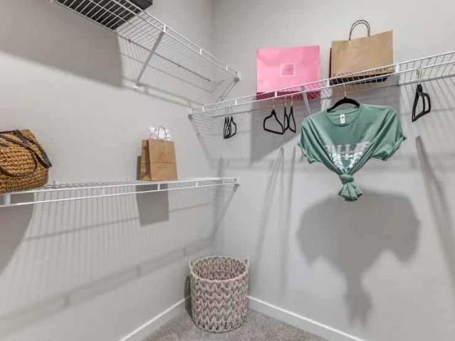 Skyline Trinity Studio Apartment for Rent at 1900 N Beckley Ave, Dallas, TX 75208