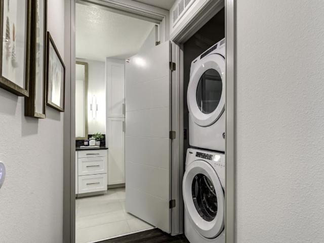 Skyloft 2 Bedroom Apartment for Rent at 2700 Main St, Irvine, CA 92614 Irvine Business Complex