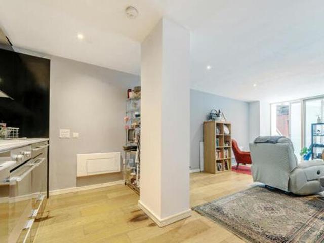 Skypark Road, Bristol, 3 Bedroom Apartment