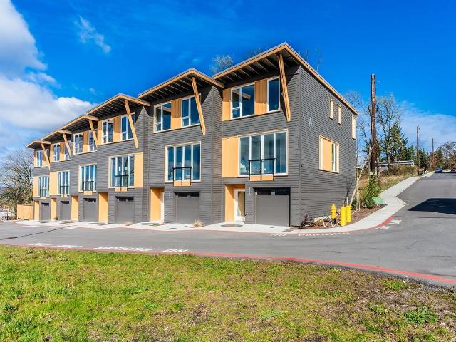 Skyridge Townhouses – Modern 3 3 Bedroom Home for Rent at 6500 S 133rd St, Bryn Mawr Skyway, WA 98178 Bryn Mawr Skyway