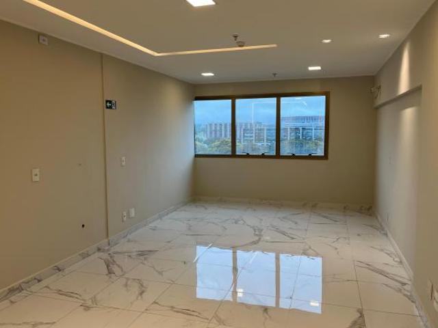 SHMN sala de 34m2 Ed. Crispim vista livre
