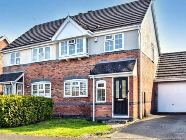 Showell Grove, Droitwich Spa, 3 Bedroom Semi detached
