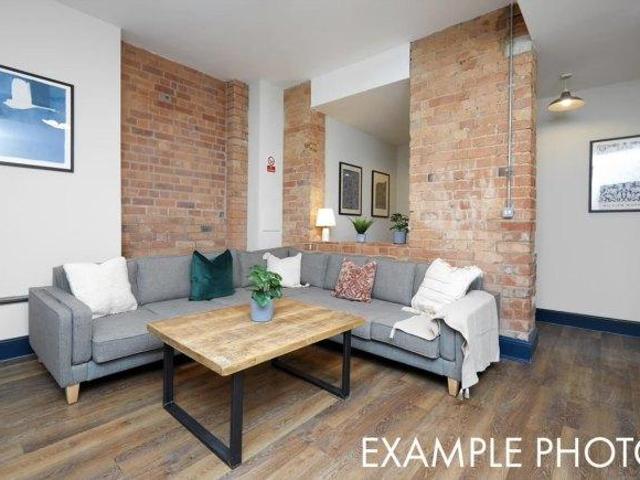 Shoe & Boot 7 bed house share to rent £3,185 pcm £735 pw