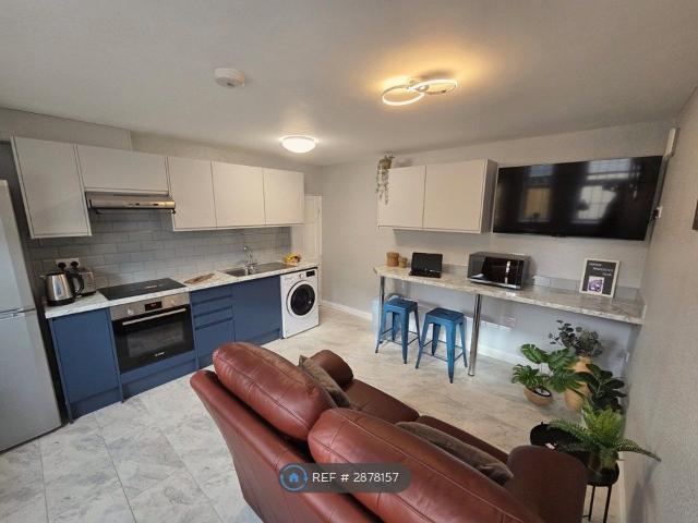 Shoe Tree Court, Northampton NN1, 1 bed flat to rent, £1,050 pcm | PrimeLocation