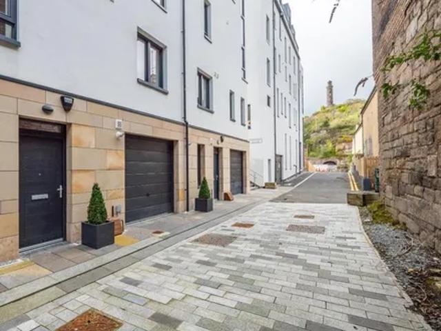 Shoemakers Close, City of Edinburgh, EH8 8DF, United Kingdom | 3 bed townhouse for rent #125644187 | Rentberry