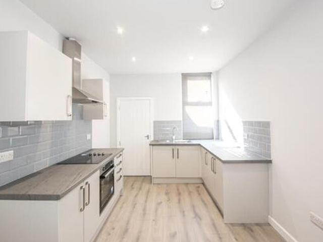 Sholebroke Terrace, North Leeds, 1 Bedroom Flat