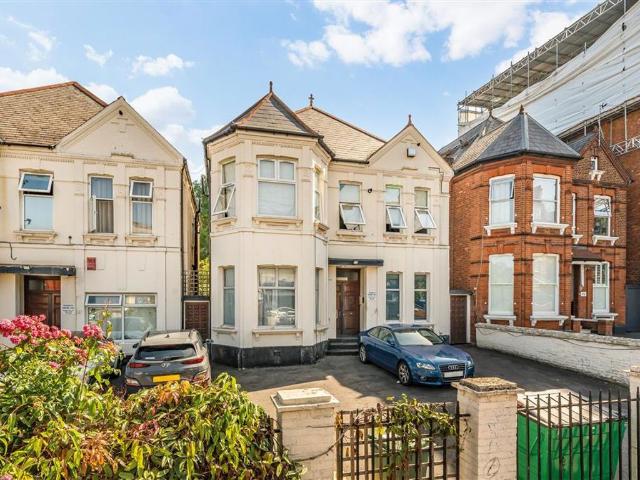 Shoot Up Hill, Cricklewood NW2, Studio to rent, £1,499 pcm | PrimeLocation