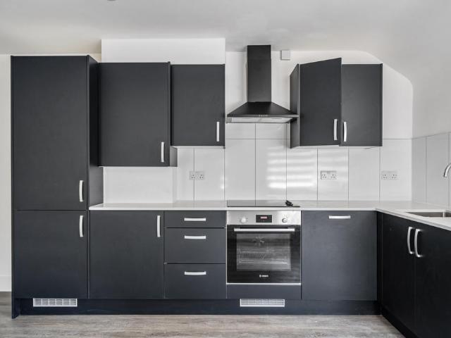Shoot Up Hill London NW2 1 bed flat to rent £2,000 pcm £462 pw