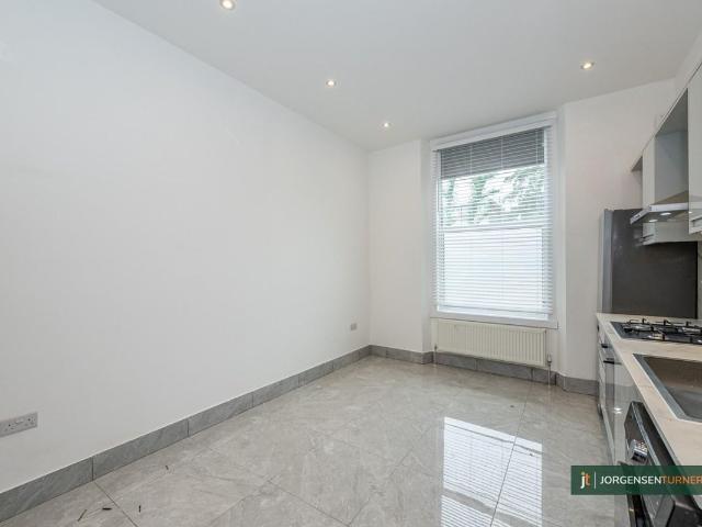 Shoot Up Hill, London NW2, Studio to rent, £1,200 pcm | PrimeLocation