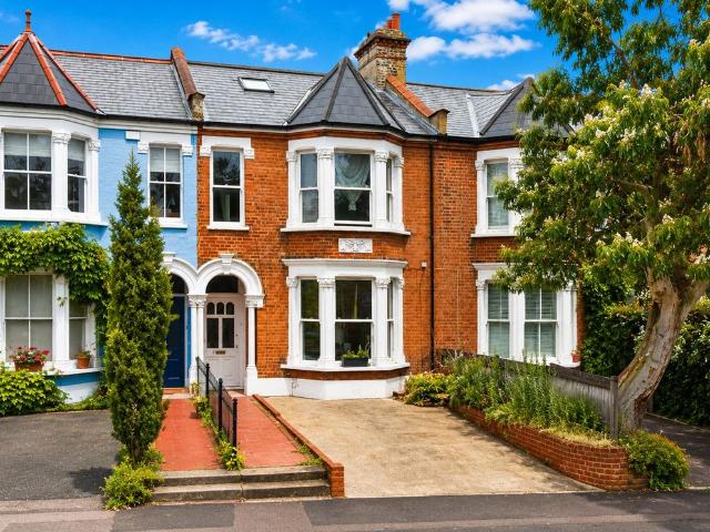 Shooters Hill Road, London SE3, 3 bed flat to rent, £2,350 pcm | PrimeLocation