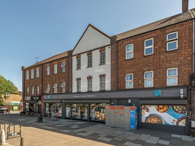 Shooters Hill Road, Charlton SE3, 3 bed flat to rent, £2,200 pcm | PrimeLocation