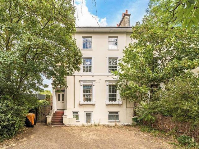 Shooters Hill Road, Blackheath SE3, 2 bed flat to rent, £2,100 pcm | PrimeLocation