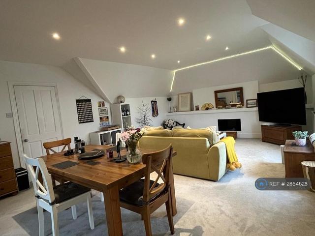Shooters Hill Road, London, SE3 2 bed flat to rent £2,200 pcm £508 pw