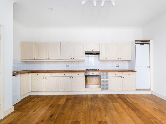 Shooters Hill Road, London SE18, 1 bed flat to rent, £1,700 pcm | PrimeLocation