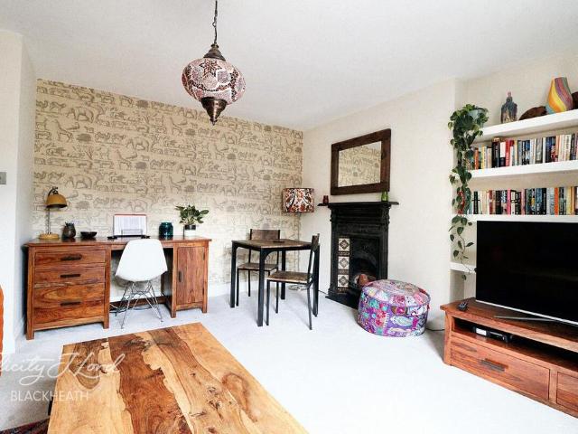 Shooters Hill Road, London 1 bed apartment to rent £1,600 pcm £369 pw