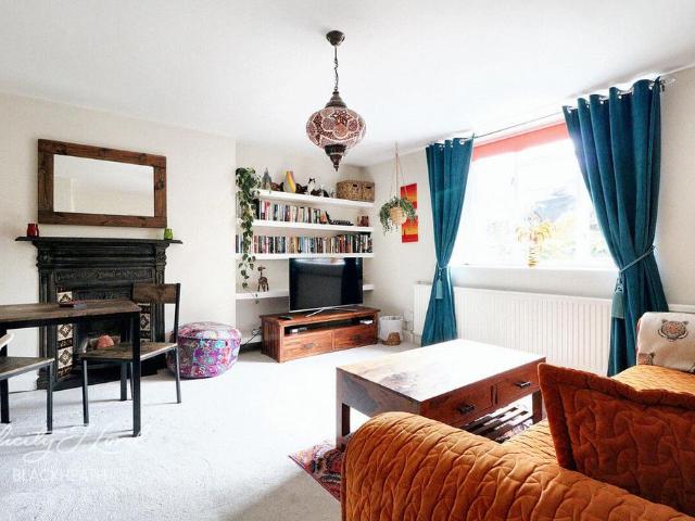 Shooters Hill Road, London 1 bed apartment to rent £1,700 pcm £392 pw