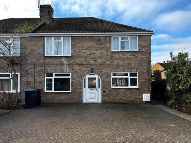 Shooters Road, Enfield, 2 Bedroom Maisonette