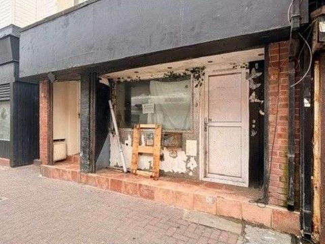 Shop Commercial