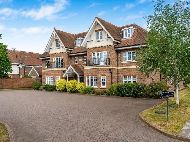 Shoppenhangers Road, Maidenhead SL6, 2 bed flat to rent, £2,150 pcm | PrimeLocation