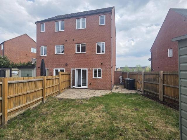 Shore View, Hampton Hargate, Peterborough PE7, 3 bed property to rent, £1,275 pcm | PrimeLocation