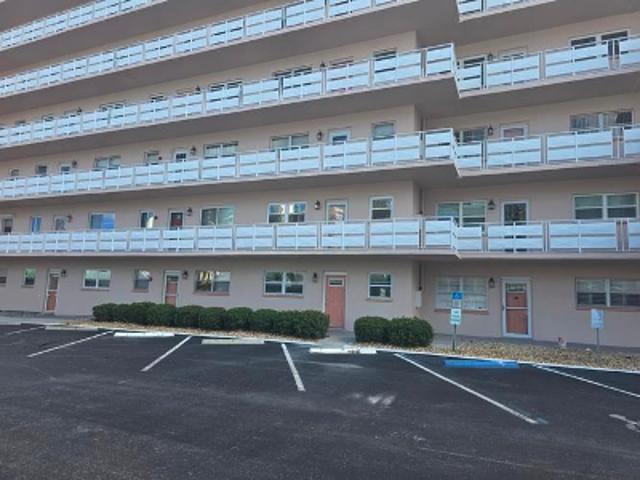 Shore Blvd S Apt 105