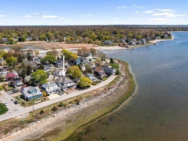 Shore Dr, Barrington, Home For Sale