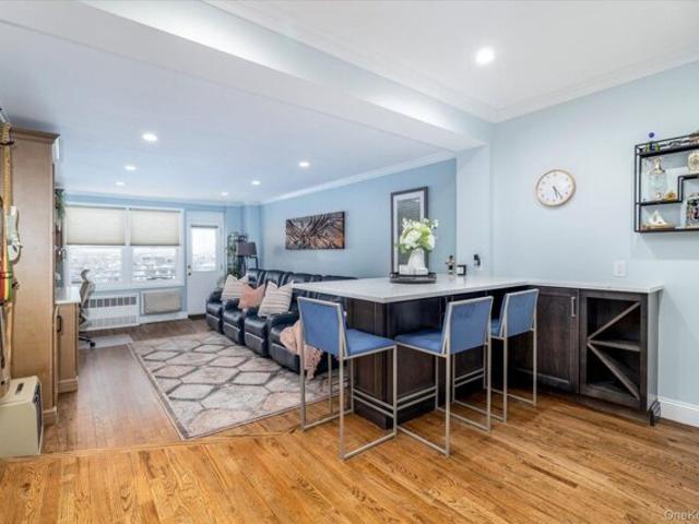 Shore Rd Apt T, Long Beach, Property For Sale