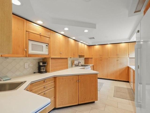 Shore Rd, Bourne, Home For Sale