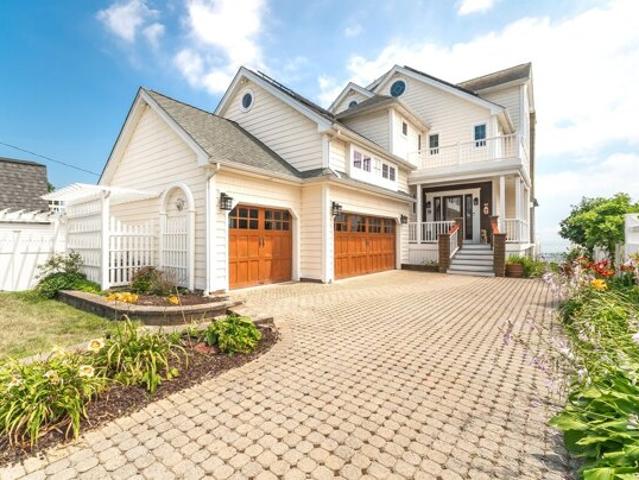 Shore Rd, Clinton, Home For Sale