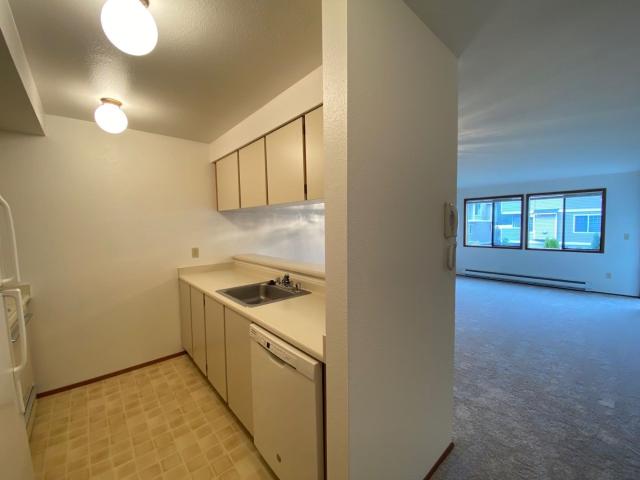 Shorecrest Apartments