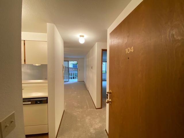 Shorecrest Apartments
