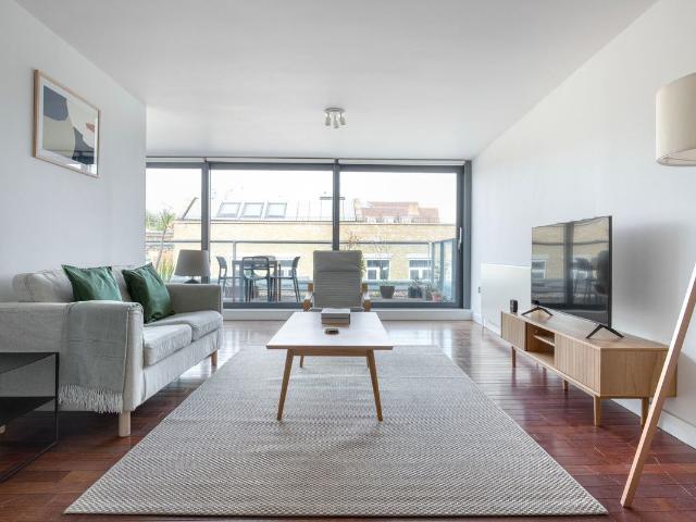 Shoreditch E2, 2 bed flat to rent, £4,660 pcm | PrimeLocation