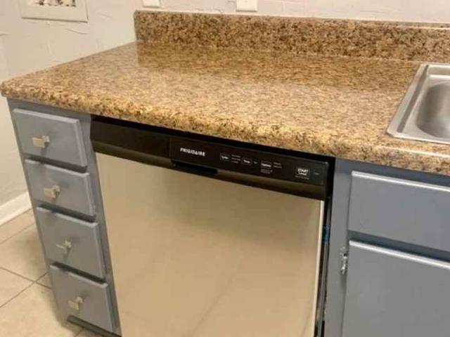 Shoreham Apartments 2 Bedroom Apartment for Rent at 2001 Dawson Rd, Albany, GA 31707