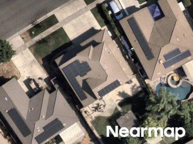 Shoreline Dr