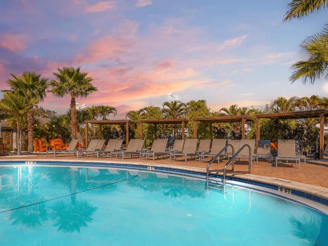 Shoreline Pointe Apartments 2 Bedroom Apartment for Rent at 501 116th Ave N, St Petersburg, FL 33716