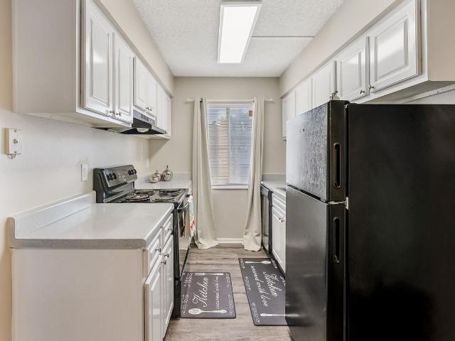Shoreline Pointe Apartments 2 Bedroom Apartment for Rent at 501 116th Ave N, St Petersburg, FL 33716
