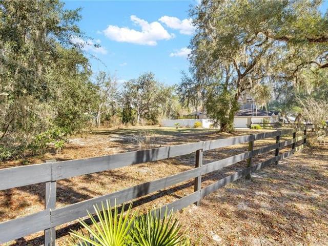 Shorewood Dr, Dade City, FL 33523