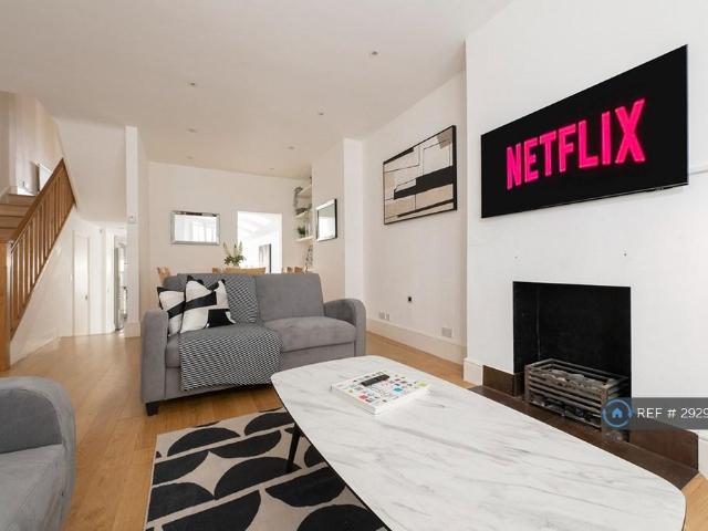 Shorrolds Road, London, SW6 4 bed terraced house to rent £8,299 pcm £1,915 pw