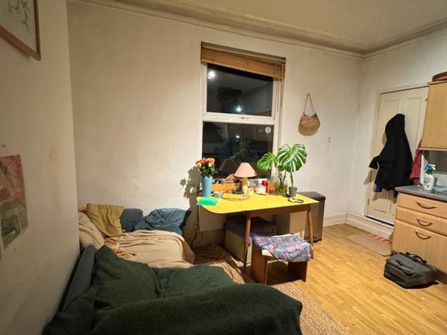 Short term flat share 1 bed