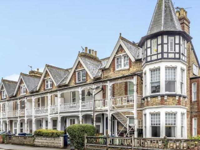 Short term flat rent asap