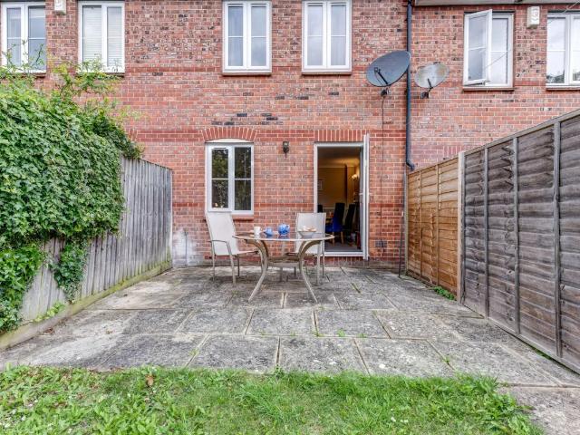 Short Term Let, 6 Week Minimum, White Leys Close, Didcot OX11, 2 bed terraced house to rent, £1,700 pcm | PrimeLocation
