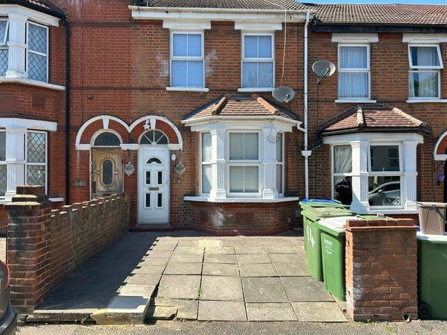 Short Term Let Only 3 Bedroom House Available