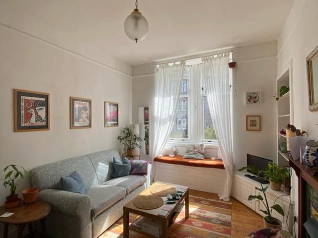 Short term rental available in Partick