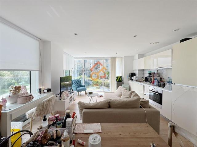 Short term Rental Riverside Apartments, Goodchild Road, London N4
