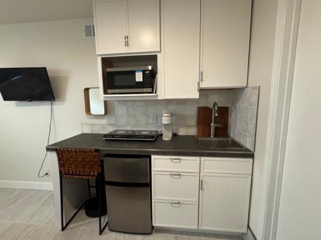 Short term Studio Rental For One Person