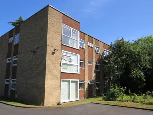 Short Heath Road, Fernfail Court, 3 Bedroom Flat