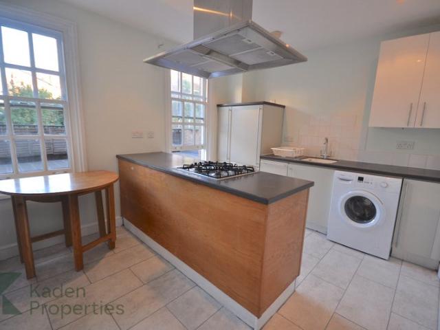 Short let available | 2Bed big balcony Euston