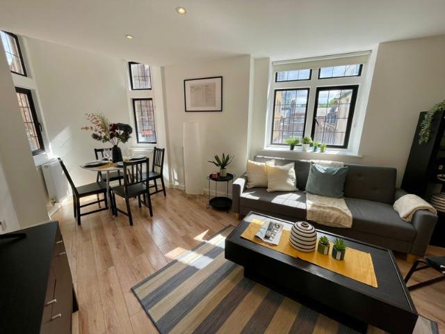 [Short Let] Bright 3B2B next to Paddington